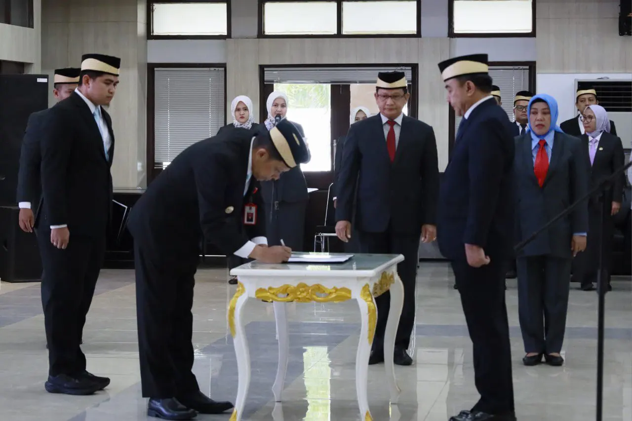 Soma Atmaja, Sang Birokrat Entertain, Resmi Menjabat Sekda Kabupaten ...